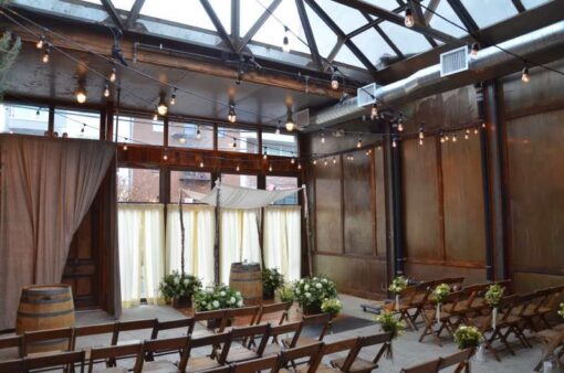 Light Zigzagging Brooklyn Winery